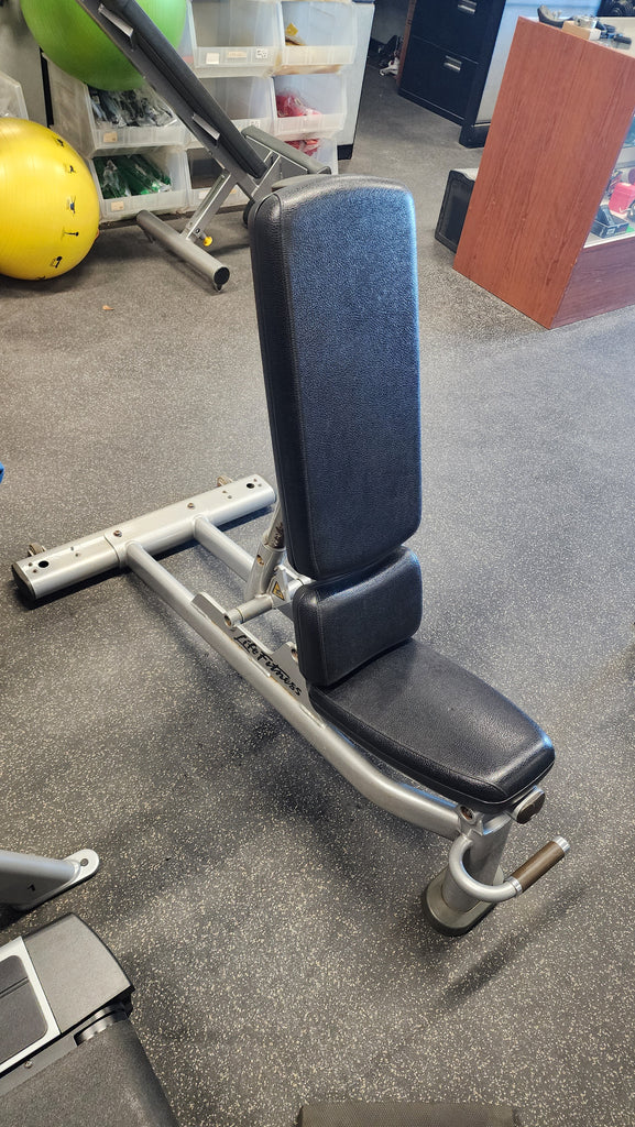 Life Fitness Signature Series Multi Adjustable Bench | CFF Strength ...