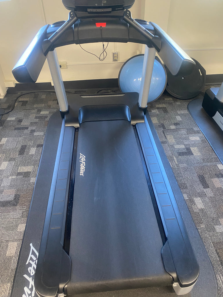 Life Fitness Integrity Treadmill w/SE3 HD Display Console | CFF ...