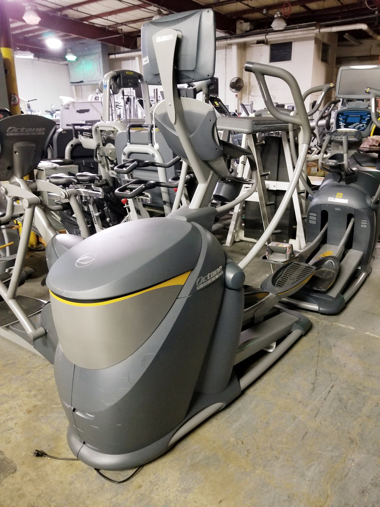 OCTANE FITNESS PRO 4700 ELLIPTICAL – CFF STRENGTH EQUIPMENT (CFF FIT)